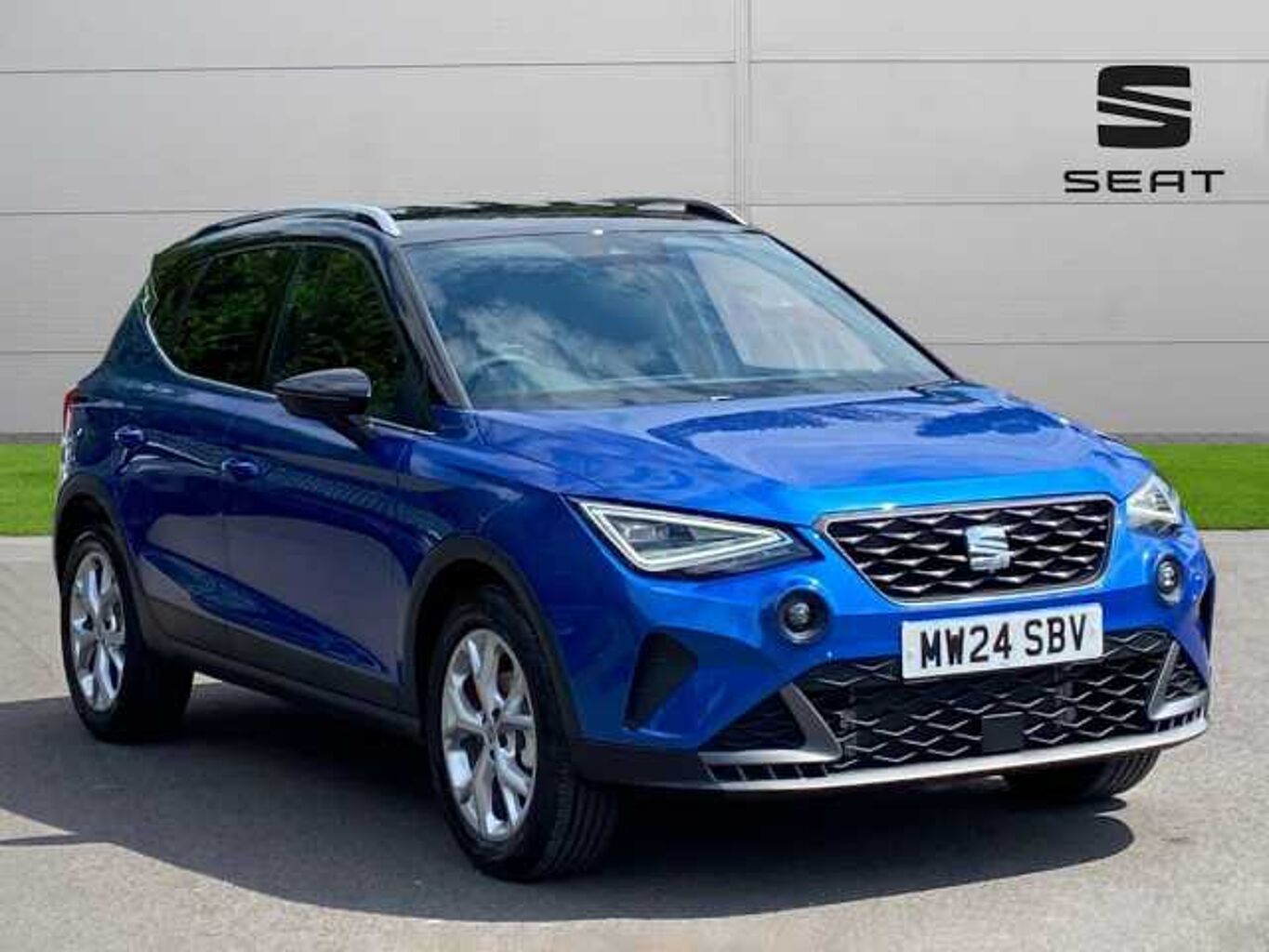 Find A Used Blue SEAT Arona 1.0 TSI 110 Fr 5Dr in stockport : SEAT UK